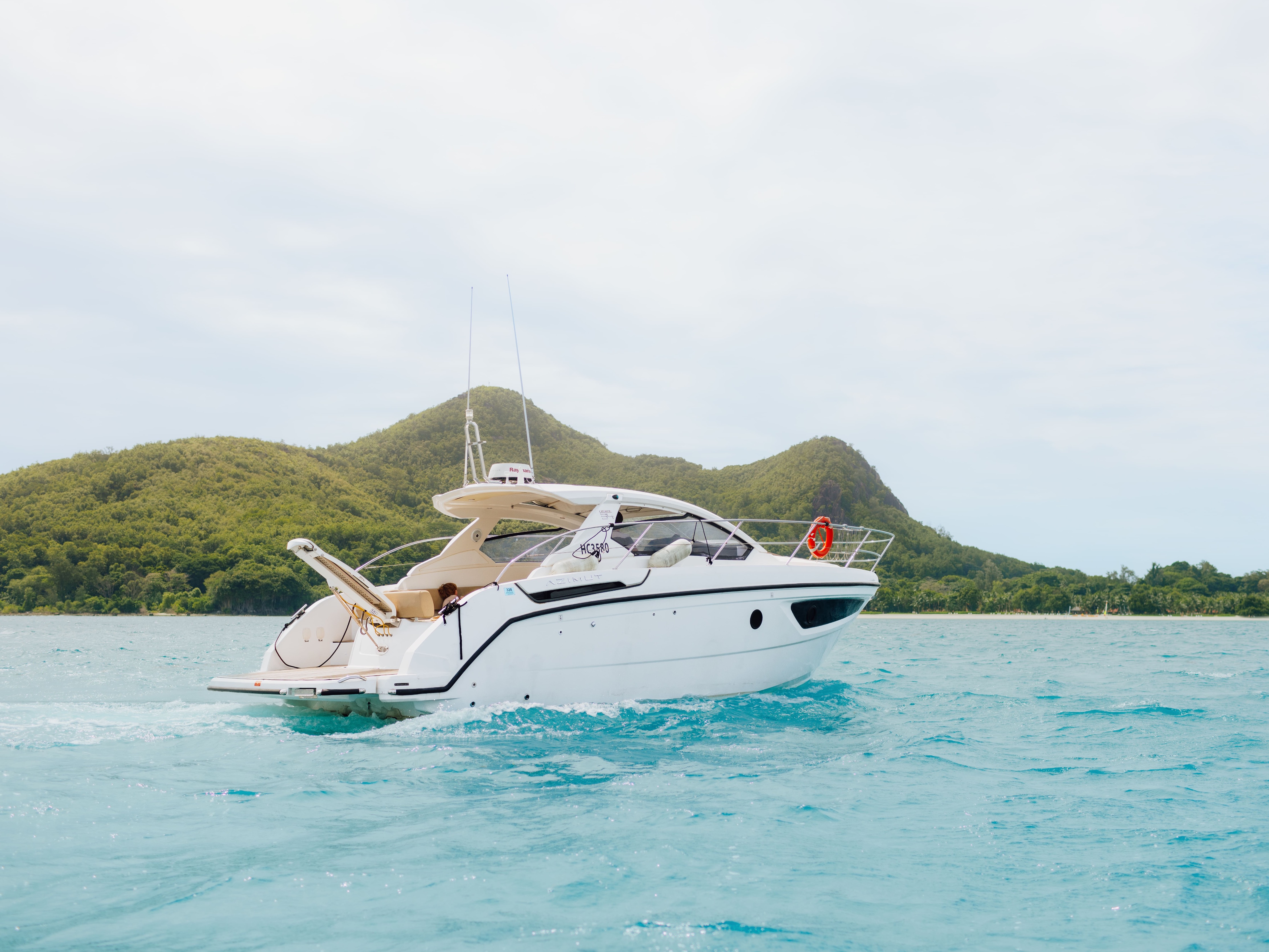 Ellipsis - Premium Island Transfers